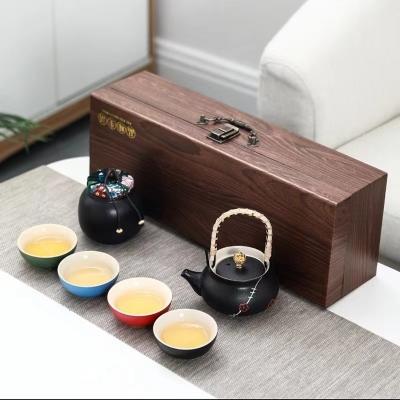 中国 独特 の デザイン の 家庭 茶 杯 と 遠隔 山 の 茶 セット を 贈り物 と し て 贈る 販売のため