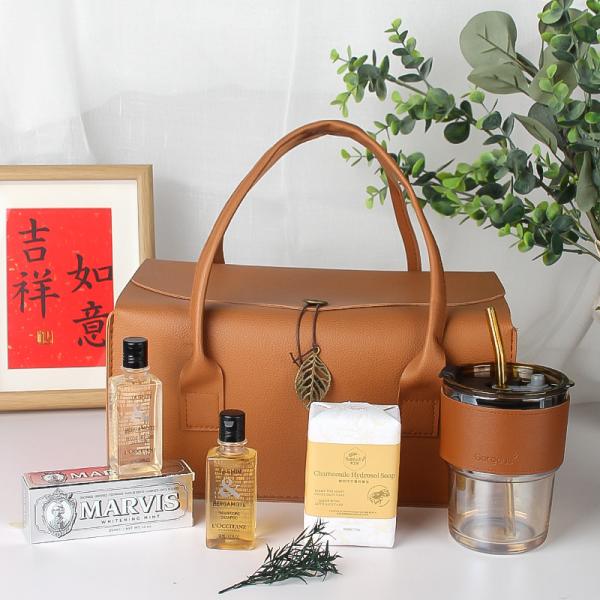 Quality Leather Hand Carrying Business Gift Set Toothpaste Shower Gel Shampoo Soap Cup for sale