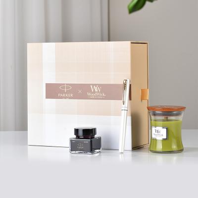 China Exclusief cadeau voor Vadersdag Wycombe Abbey XL Witte Gouden Pen WoodWick Aromatherapie Set Te koop