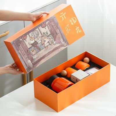 Cina Presentazione personalizzata Set regalo teiera in ceramica 2 tazze asciugamano 6 pezzi di tè bianco in vendita