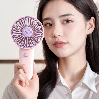 Cina Nuovità Regali Valore estetico elevato Ventilatore portatile portatile per attività desktop in ufficio in vendita