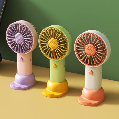Cina Nuovità Regali Valore estetico elevato Ventilatore portatile portatile per attività desktop in ufficio in vendita