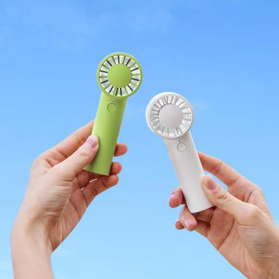 Cina Regalo al dipendente Mini carica collo Ventilatore appeso con stampa su schermo di seta con logo personalizzato in vendita