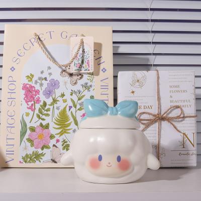 Cina Tazza di ceramica con coperchio Sorprendi la tua migliore amica per il suo compleanno in vendita