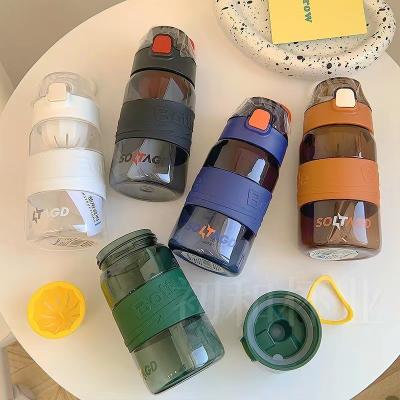 Cina Bottiglia d'acqua da fitness da 500 ml, portatile e antidroppo, ideale per le attività aziendali. in vendita