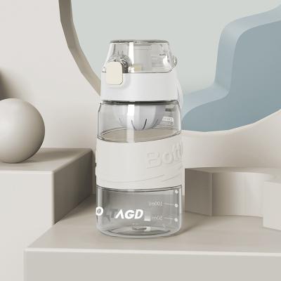 Cina Bottiglia d'acqua da fitness da 500 ml, portatile e antidroppo, ideale per le attività aziendali. in vendita