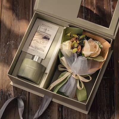 China Carnation Bouquet Gift Box The Perfect Gift for Teachers and Mothers on Their Special Day for sale