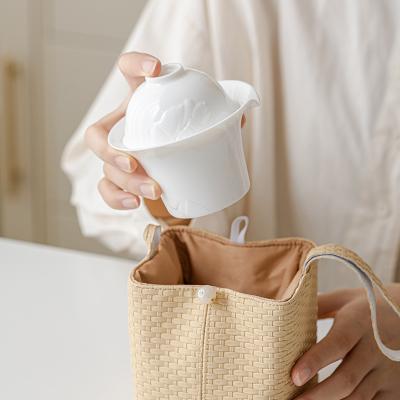 Cina Set di tè in foglia di banana in porcellana bianca personalizzabile perfetto per il giorno dei pazzi d'aprile in vendita