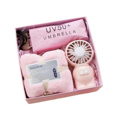 China Klantenlogo Gepaardgaande handcadeau voor bruidsmeisjes en bruidegom's laatste cadeaubon Te koop