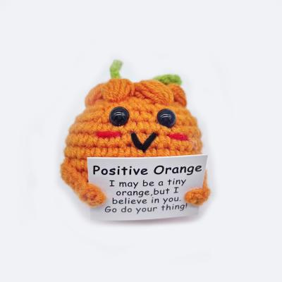 Cina Pendenti per bambole di patate fatti a mano Gioielli a maglia Regalo con energia positiva Dimensioni personalizzate in vendita
