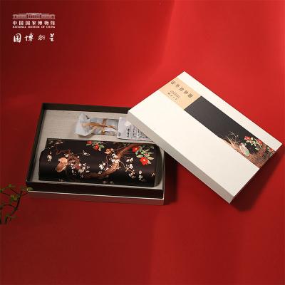 China Mejorar sus actividades con este ratón inalámbrico y Silk Mouse Pad Set de caja de regalo en venta