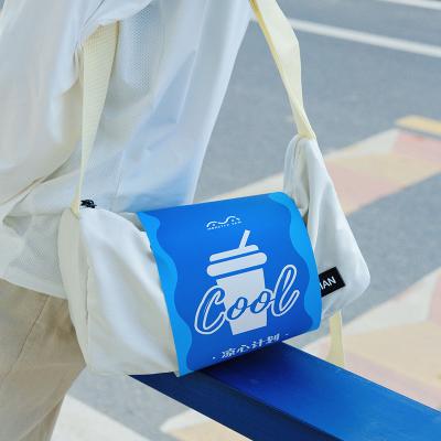 Cina Sacchetto Crossbody Tazza d'Acqua Cappello Scafo a forma di U Perfetto cuscino per i souvenir estivi in vendita