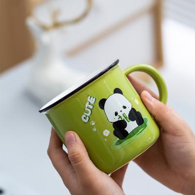 Cina Regalo per il benessere dei dipendenti Carino cartone animato di panda Tazza d'acqua in ceramica con stampa UV e a colori in vendita