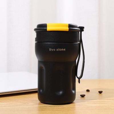 China Hotel and Resort Must-Have Portable Insulated Coffee Cup with Dual Drinking Straw for sale