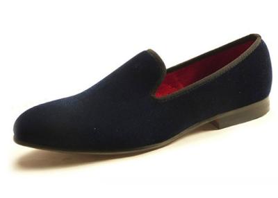 Cina Uomini d'affari di velluto Scarpe da fumo ricamate Uomini rossi di casa di pavimento in vendita