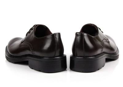 Cina Calzature artigianali maschili con pizzo nero calzature confortevoli con piattaforme spesse in vendita