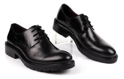 Cina Calzature artigianali maschili con pizzo nero calzature confortevoli con piattaforme spesse in vendita