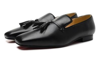 China Hochklasse-Männer Kleid Schuhe Patent Leder Quadratzehe Tennis Masculino Flat Rivet zu verkaufen