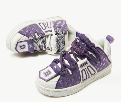 Cina Scarpe da ginnastica da pelle da donna di stile Patchwork Scarpe da ginnastica da piattaforma casual da donna in vendita