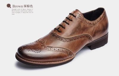 Cina Scarpe da uomo di taglia normale Scarpe da ginnastica di pelle marrone in vendita