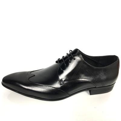 Cina 2018 Ultimo stile di pelle di qualità marchio di lusso uomo laceup abito formale scarpe 2018 fabbrica caldo stile moda uomo pelle in vendita