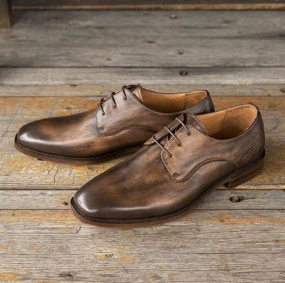 Cina Uomini di ufficio in abito formale, scarpe da cuoio originali italiane. in vendita