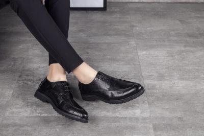 China Schwarze Slip auf runden Zehen Männer Form Kleid Schuhe Frühjahr / Herbst Komfortabel zu verkaufen