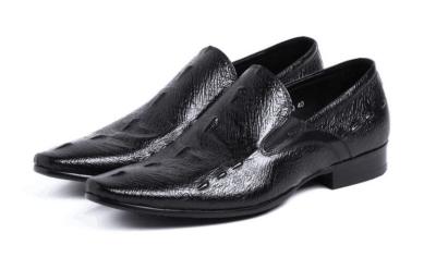 Cina Calzature da uomo in pelle in taglia normale, scarpe da sole a punta. in vendita
