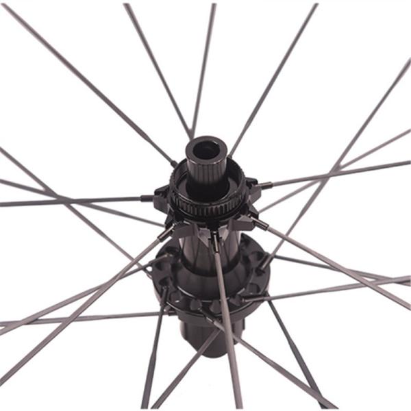 Quality Black Carbon Road Bike Wheelset With Carbon Fiber Spokes And Straight Pulls for sale