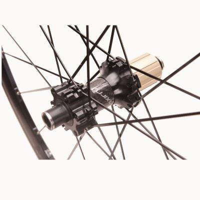 China UD Matte 700C Road Bike Wheelset Pillar Spokes With 50mm Disc Brake Center Lock for sale