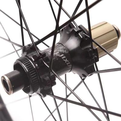 China UD Matte 700C Road Bike Wheelset Pillar Spokes With 50mm Disc Brake Center Lock for sale