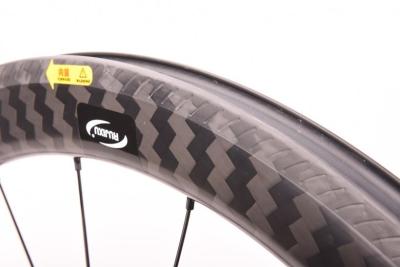 China Spoke 700C koolstofvezel fiets wielstel pilaar spoken keramische lagers voor het rijden op de weg Te koop