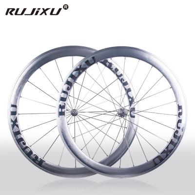China 50mm Height Aluminum Alloy Road Bike Wheelset with Silver Clincher Tire and 36T Ratchet hub for sale