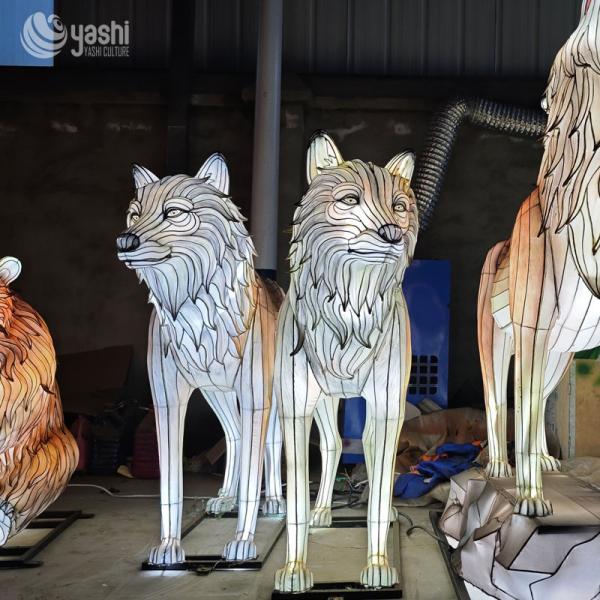 Quality Custom Wolf LED Lantern Set, Realistic Wild Wolf Animal Light Sculpture for for sale