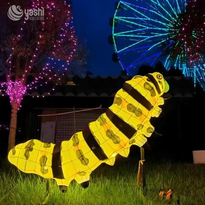China Zoo Chinese Festival Lantern With Animated Locust Mechanical Insect Model for sale