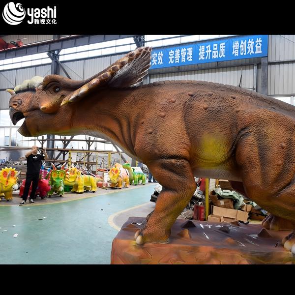 Quality Realistic Triceratops Sculpture Waterproof for Jurassic Dinosaur Park Display for sale