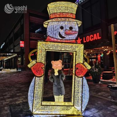 Cina Cornice fotografica interattiva 3D personalizzata per esterni a forma di pupazzo di neve natalizio per aree quadrate e panoramiche in vendita