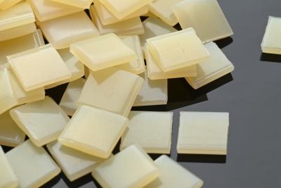 China 25kg Air Filter Adhesive 7085-85-0 EVA Based Hot Melt Adhesive for sale