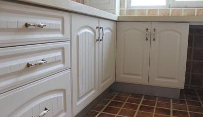 Cina Adesivo PU a base d'acqua per macchine pressatrici a membrana EG-201.53 in vendita