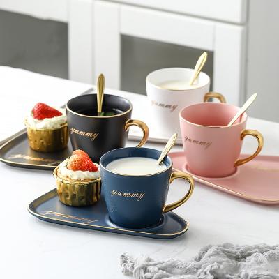 Cina la tazza ed il piattino della porcellana del nero di 14*20*8cm Savall hanno messo le caffetterie dei caffè in vendita