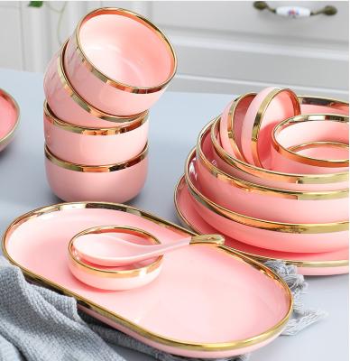 China Gouden die Rim Pink Round Porcelain Dinnerware voor Koffiewinkel wordt geplaatst Te koop