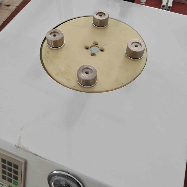 Quality Four Station Industrial Glue Dispensers round Adhesive Dispensing System For T8 for sale