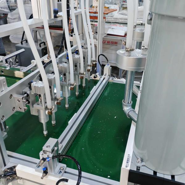 Quality Multi Heads Gluing Dispenser 300pcs/H - 500pcs/H Silicone Dispensing Systems On for sale