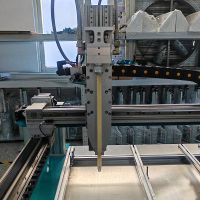 China Operación automática máquina de cocción de pegamento de sellado impermeable con contenedores de acero inoxidable 304 y programación de enseñanza de mano en venta