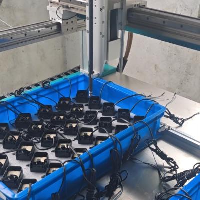 Cina Macchina di colatura adesiva di precisione a due componenti per alimentatori in vendita