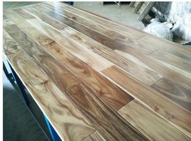 China smooth  natural  exotic  acacia  wood  flooring for sale