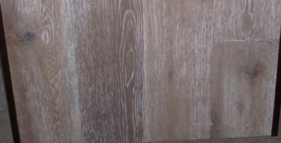 China natural white oiled wire brushed oak flooring for sale