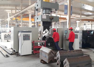 China 1600KN Oil Tank Pressure CNC Angle Plate Heating Bending Machine 2-16mm Bending Plate Thickness for sale