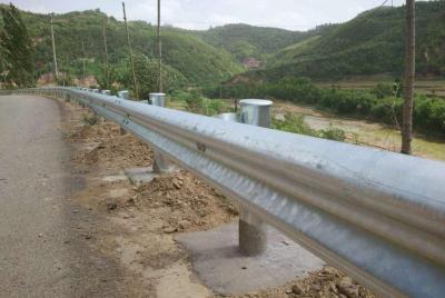 China High speed two and three waves crash barrier highway guardrail roll forming machine production line for sale