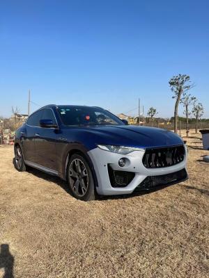 Cina Maserati Levante Kit paraurti anteriore aggiornato alla versione Modena S GTS per un aspetto migliore in vendita